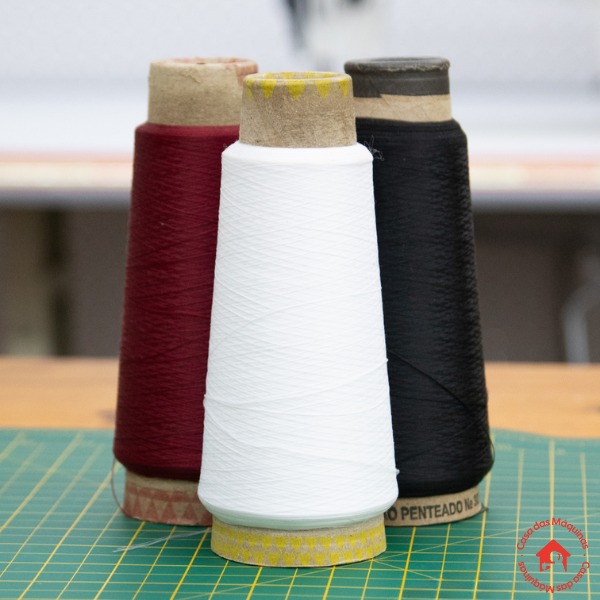 Fio de Overlock Resistente - 064